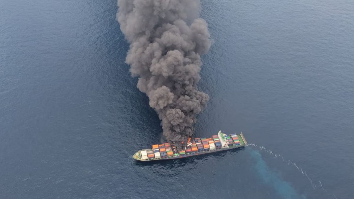 Container ship 'Wan Hai 503' sent for recycling, months after June 2025 explosion near Kerala ...