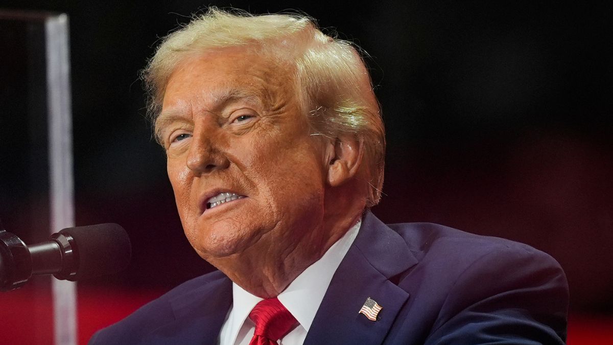 'You go boom boom...': Donald Trump's attempt to praise Qatar Emir goes ...