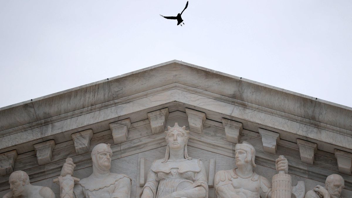 US Supreme Court ruling on Trump’s tariffs set for January 14; Bessent ...