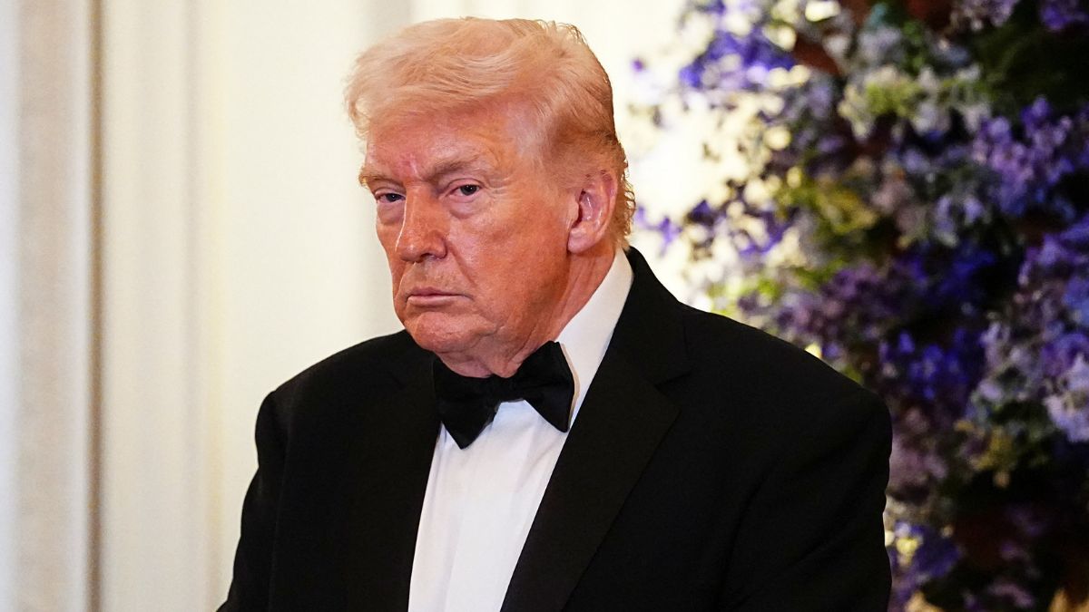 POTUS vs SCOTUS: Trump says 'incompetent supreme court' making ...
